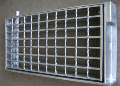 China 30 × 3 Floor Trough Drain Grates , Sliding Resistant Metal Trench Drain Grates for sale