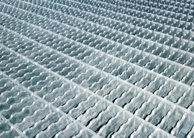 Cina Materiale esteriore seghettato del acciaio al carbonio delle pedate del metallo di anti scivolo Q235A in vendita