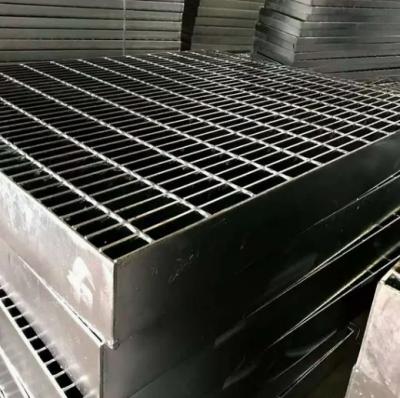 China Slip-Resistant Galvanized Steel Grating with Customizable Sizes and Optimal Drainage for Industrial Walkways for sale