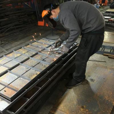 China Hot DIP Galvanized Welded Steel Bar Grating for Customizable Platform Catwalk for sale