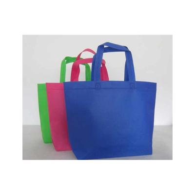 China Waterproofing Material Nonwoven Fabric Roll 40g-100g Spun Bonded For Disposable Masks for sale
