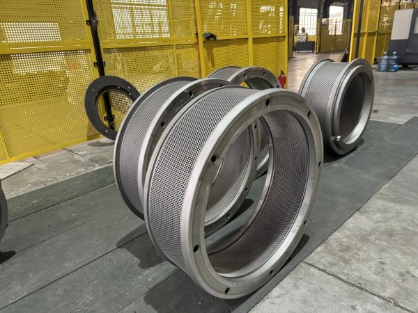 Quality High Carbon And High Chromium Stainless Steel For Buhler 660 Pellet Mill Dies for sale