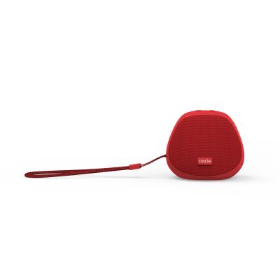 China IPX4 5 Watts Portable Bluetooth Speaker With Mic Fabric Material 800mAh Battery for sale
