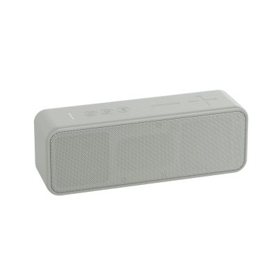 China Ozzie Wireless Waterproof Speaker with 2200mAh Battery CE Certificate for sale
