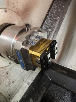 China Acc 96 Pull Stud 5th Axis Self Centering Vise with Repeat Accuracy Within 0.005mm and High Precision Machining for sale