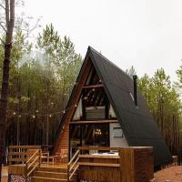 China Factory Customized Triangular Prefab Cabin, Quick Setup Multi Functional Space for Living Accommodation and Storage Room for sale