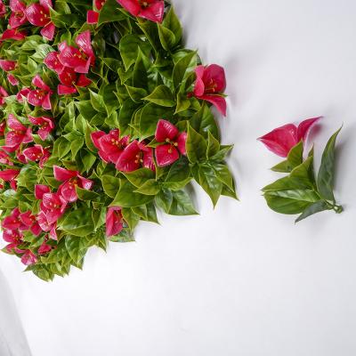 Cina Pannelli per pareti verdi artificiali con foglie di edera in plastica 50 * 50 CM Legno di bosso finto per esterni in vendita
