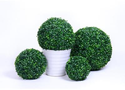 China bolas artificiais da planta do PE de 42cm, do buxo artificial do falso da bola do Topiary da planta dos PP bolas decorativas à venda