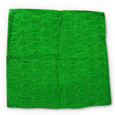 Cina Parete artificiale dell'erba verde di falsificazione del paesaggio di Moss Mat 100*100cm del panno dell'interno in vendita