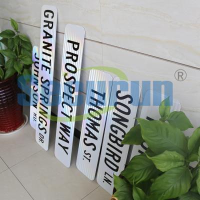 China OEM Photoluminescent Signage Internally Illuminated Street Name Signs for sale