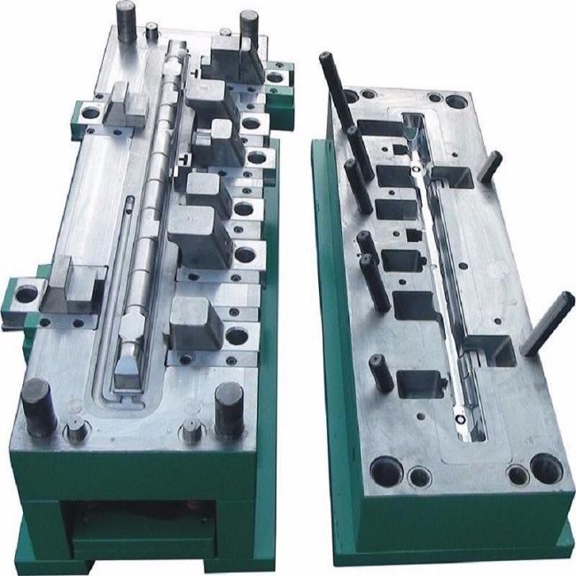 Radiator plastic tank mold production