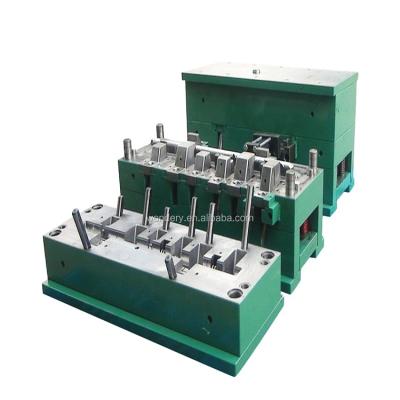 Китай Специальный авторадиатор пластиковый резервуар для инъекции формы PA66 материал продается