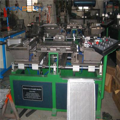 中国 220V AC電源、1分サイクルタイムの半自動アルミニウムラジエーターコア組立機（自動車ヒーター製造用） 販売のため