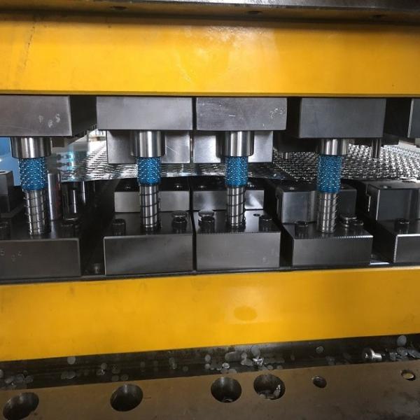 Le poinçon complètement automatique en métal meurent, presse d'aileron meurent avec 200 grandes vitesses de Psm