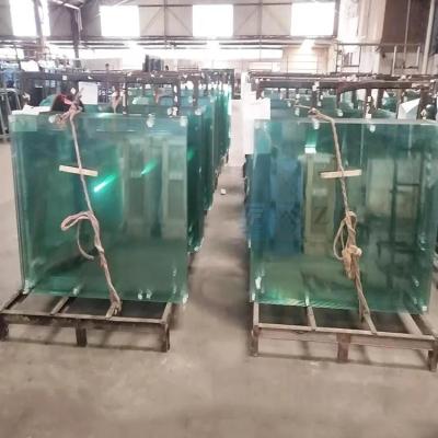 Cina Vetro temperato trasparente per la sicurezza 3 mm 4 mm 5 mm 6 mm 15 mm 19 mm Vetro temperato calore rinforzato vetro piatto temperato per porte / balaustrade di vetro in vendita