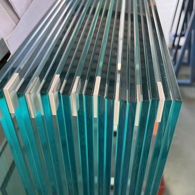 Cina Vetro curvo temperato Edificio vetro caldo Parete divisoria 3mm 4mm 5mm 6mm 8mm 9mm 10mm Vetro indurito per scale / finestre in vendita
