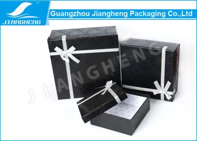 中国 リボンの環境の友好的の正方形の空のクリスマスのボール紙のギフト用の箱 販売のため