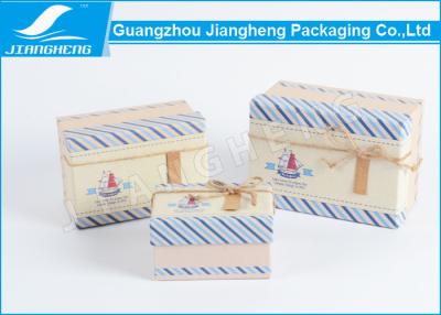 中国 リネン ロープの Bowknot のオフセット印刷とリサイクルされるボール紙のチョコレート・キャンディのギフト用の箱 販売のため
