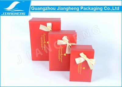 Cina Forma rettangolare riciclabile del nastro dell'arco dei contenitori decorativi rossi di cartone in vendita