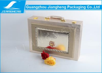 中国 黒いエヴァの泡のパッディングが付いている携帯用PUの革ギフト用の箱を包む香水 販売のため