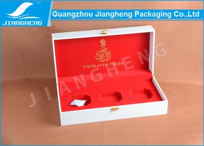 中国 ハンドメイドの3本のびんはロックの閉鎖が付いている香水の包装箱に革を張ります 販売のため