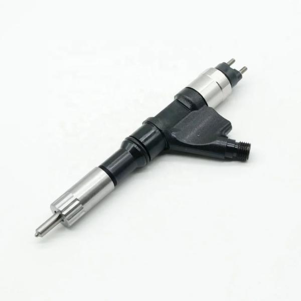 Quality Stainless Steel 095000-6700 Fuel Injector for Sino HOWO Truck Engine at Affordable for sale