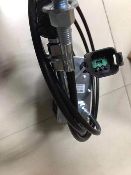 Quality Throttle Refueling Motor Accessories for E200B Model Excavator Made of Natural for sale