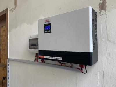 China 5KW Low Frequency Solar Inverter With 60APWM / MPPT Charge Controller for sale
