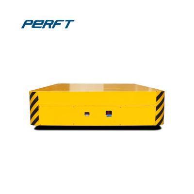 China carro material Trackless de transferência da carga 30t pesada à venda