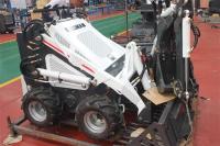 China Mini skid steer loader with 23hp engine for sale