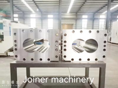 中国 320台の押出機働プロセスのための高い耐久力のあるねじバレル 販売のため