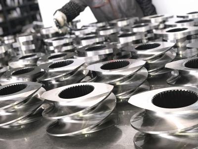 중국 평행한 압출기 나사 성분 W6Mo5Cr4V2 물자를 냉각하는 진공 판매용