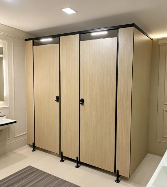 Quality HPL Aluminum Honeycomb Toilet Cubicle Partition Waterproof Commercial Restroom Dividers Scratch Resistant for sale