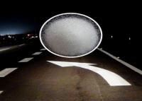 China Solid Round Ball Road Marking 25kg Reflective Glass Beads for sale