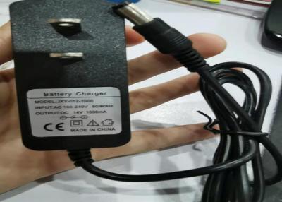 中国 警察は把握に警告のバトンの点滅の赤い信号を渡します 販売のため