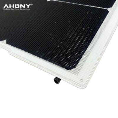 Cina Pannelli solari flessibili ad alta vendita 100W 12V Monocristallino Piegabile Semiflessibile Caricatore a modulo solare Off Grid per camper, barca, cabina, furgone in vendita