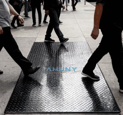 Cina Piastrella solare calpestabile superficie ruvida Modulo fotovoltaico Pannello solare antiscivolo Pavimentazione Terrazza Sistema a terra per casa fuori rete in vendita