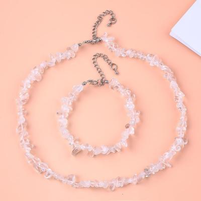 Cina Fabbricazione a mano Scheletri regolabili Bracciale di pietra di ghiaia Collare Set di cristalli irregolari Gioielli di energia curativa in vendita
