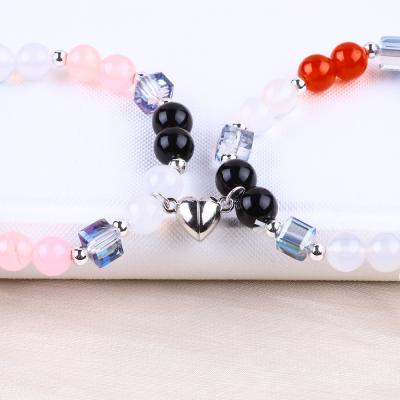 Cina 8mm Multicolore Cristallo Naturale Amicizia Gioielli Distanza Braccialetto Cuori Magneti Braccialetto Per Regalo in vendita
