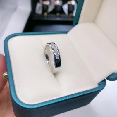 Cina Anello di fidanzamento in oro Moissanite diamante 18 carati colore personalizzato in vendita