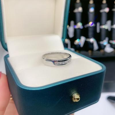 Cina Anello di fidanzamento in oro Moissanite diamante 18 carati colore personalizzato in vendita