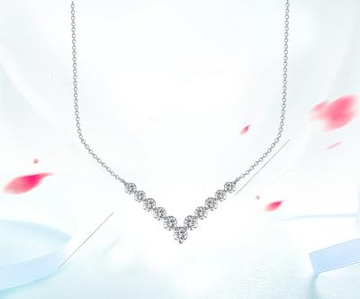 Cina 18k oro Moissanite diamante collare sorriso pendente per regali in vendita