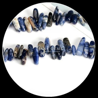 Cina Pietre preziose naturali Forma irregolare dei denti Lapis Lazuli Carnelian Chip Ghiaia Flussi di perline sciolte per la fabbricazione di gioielli fai da te in vendita