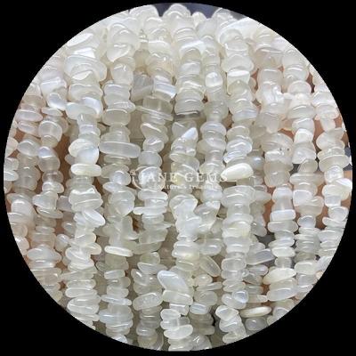 Cina Pietra di luna Tourmaline Gems Bead Cristallo naturale Forma irregolare Scheletro di ghiaia Pietra di ghiaia Stringhe di perline sciolte Per braccialetti in vendita