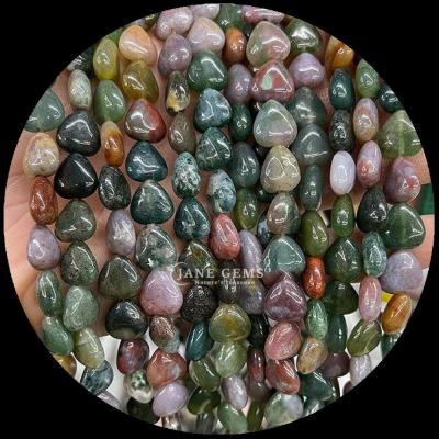 Cina Bianco Giada Oro Pietra di sabbia Gemma Perla di cristallo naturale Forma di cuore Pietra Stringhe di perla sciolte Per braccialetti in vendita