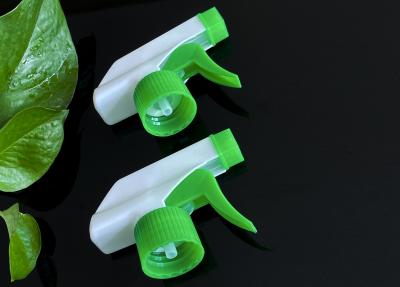 Cina Innesco di plastica di superficie costolato dello spruzzatore della pompa per 28/415 di collo in vendita