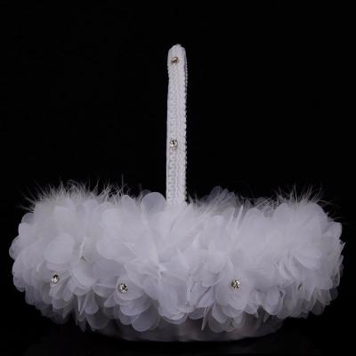 China Wedding basket ostrich feather hand-woven floral basket wedding bridesmaids scatter floral basket wedding accessories for sale