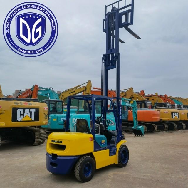 Komatsu 3ton forklift with excellent power durability and high efficiency Japanese Komatsu 3ton small forklift