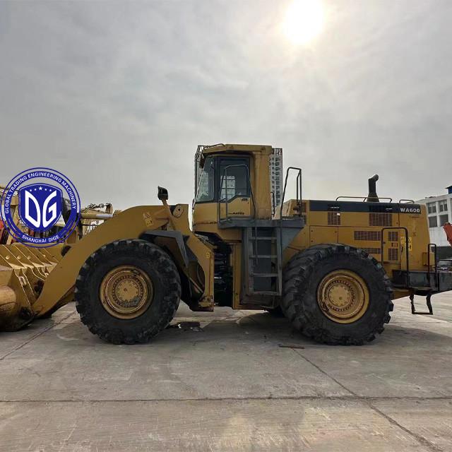 Komatsu WA600-3 With excellent power durability and high efficiency Japanese Komatsu WA600-3 Loader