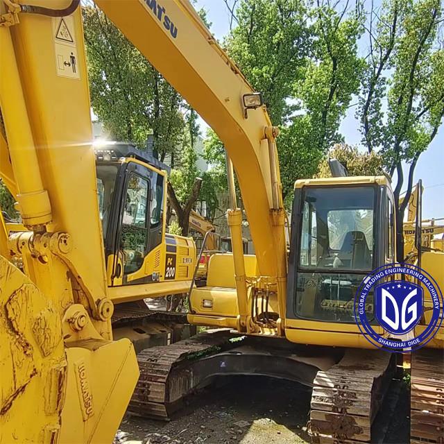 Komatsu PC120 Excavator front view